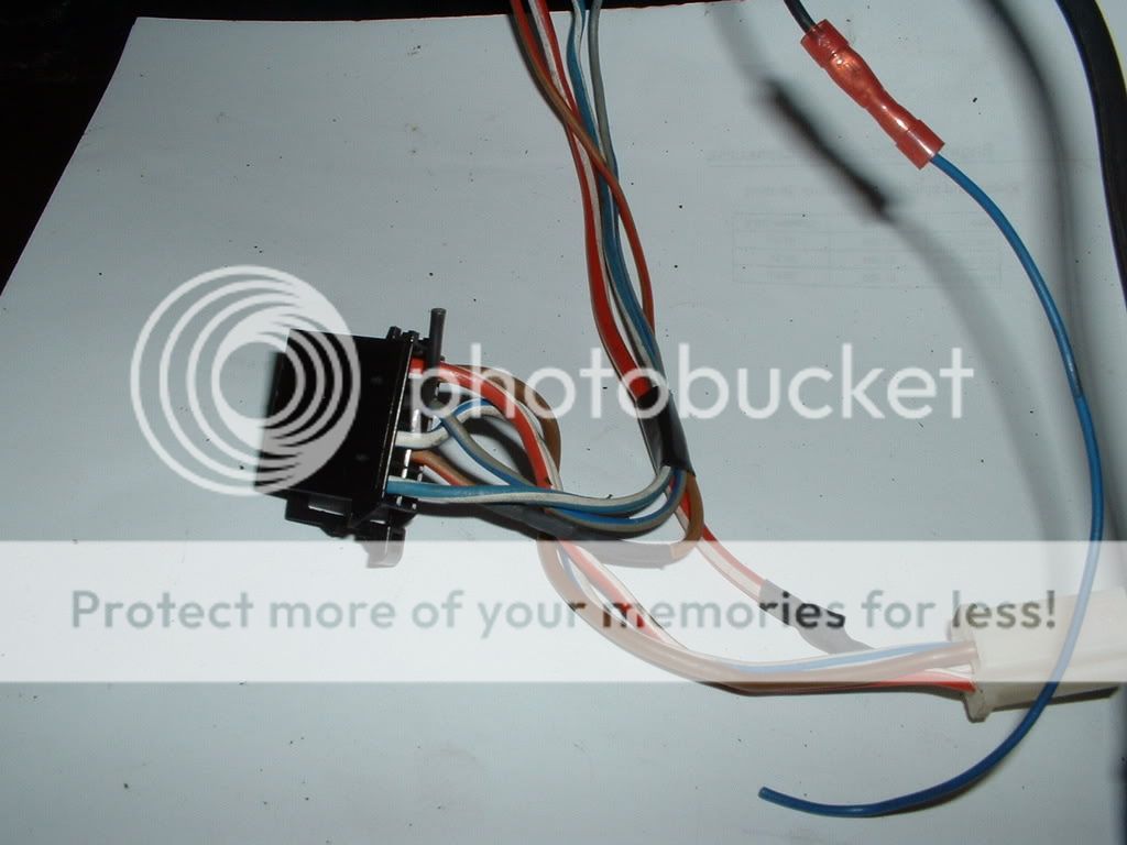 Need help with some radio wiring! Gray and Brown/Blue wires... | VW ...