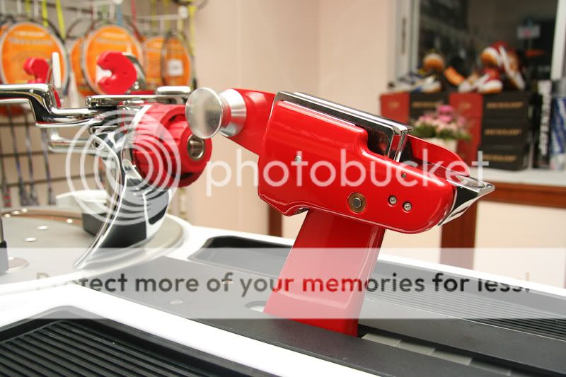 ไทย แบดมินตัน - Dunlop : Stringing Machine