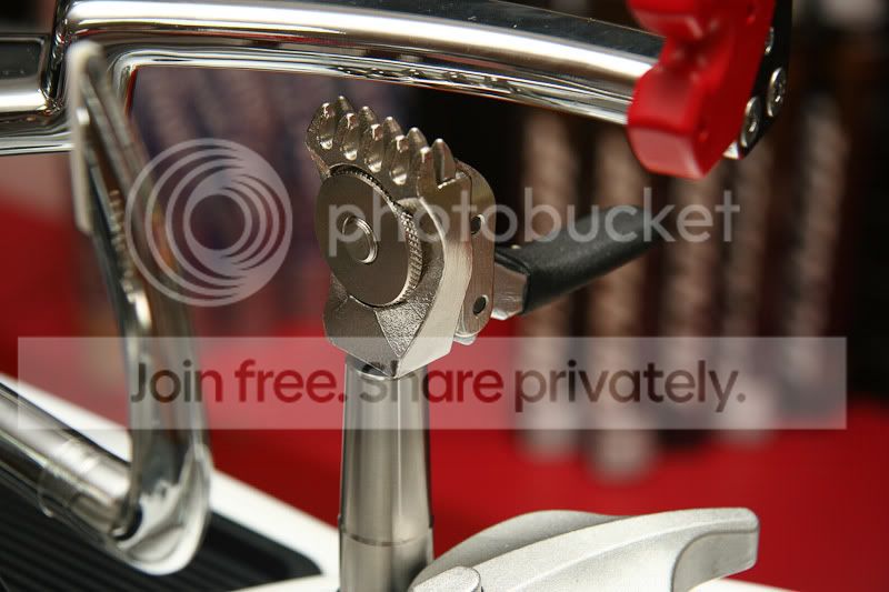 ไทย แบดมินตัน - Dunlop : Stringing Machine